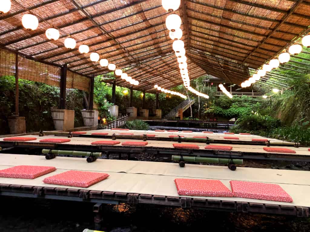 貴船 兵衛(Hyoue cafe)はコーヒー1杯から川床が楽しめる